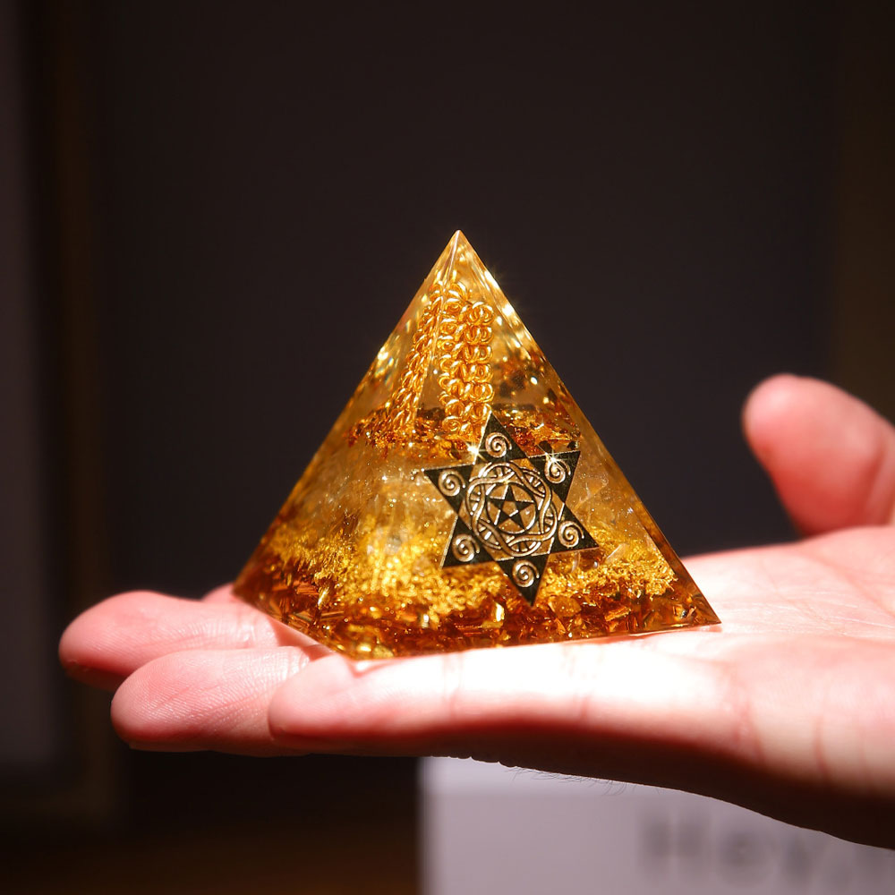 Aura Orgone Aventurine Pyramid - Vysta Health